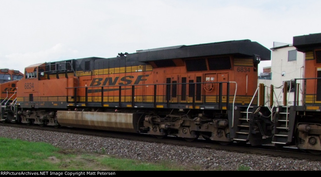 BNSF 6834